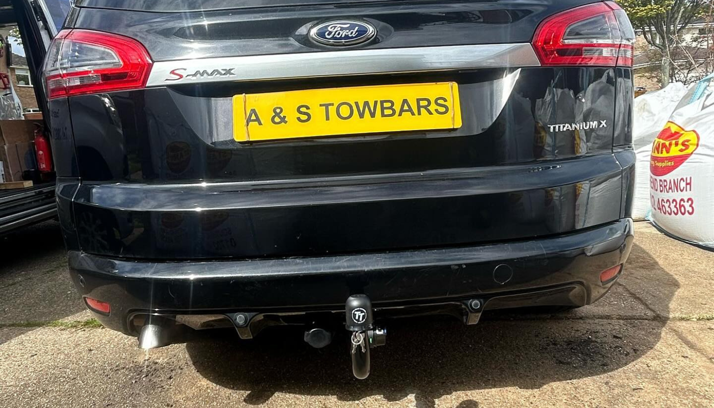 Choosing the Right Tow Bar Suppliers for Your Car | A&S Towbars